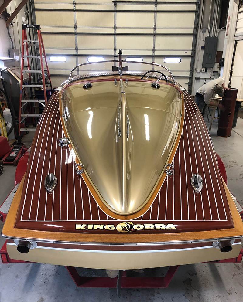 Chris Craft Cobra With A Red Bottom And Fin? WHHHHHHAAAAAAAT