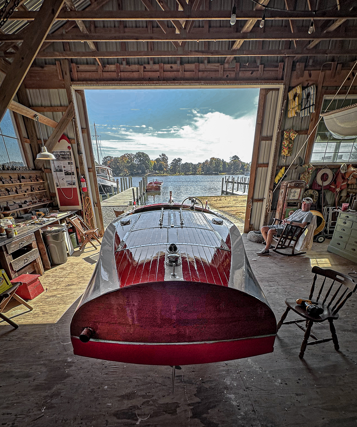 Here Comes The Blue On Stinky – Classic Boats | Woody Boater