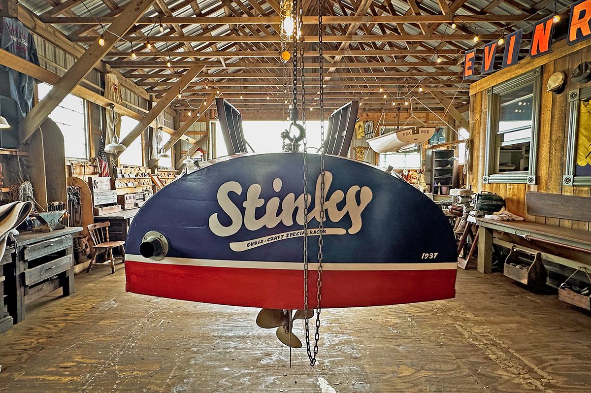 Stinky Under Glass – Classic Boats | Woody Boater