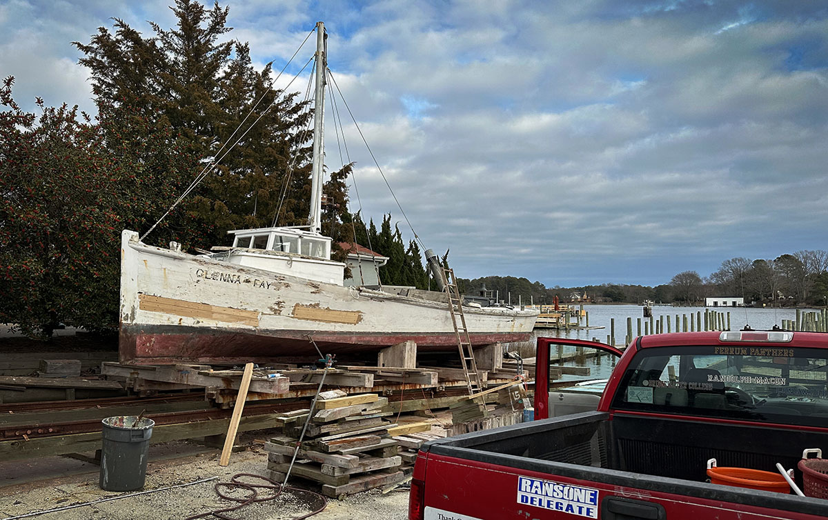 The Art Of Trash At HQ – Classic Boats | Woody Boater
