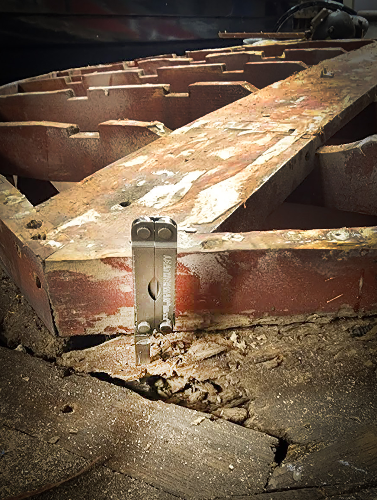 Go Forward, Or Backwards? Bryan And Wayne Can’t Decide. – Classic Boats ...