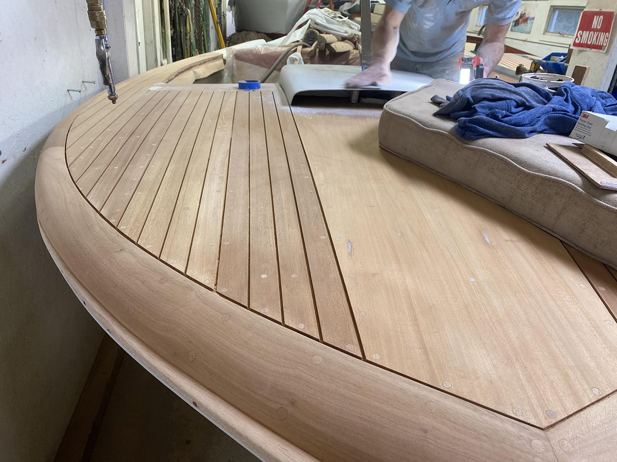 Go Forward, Or Backwards? Bryan And Wayne Can’t Decide. – Classic Boats ...