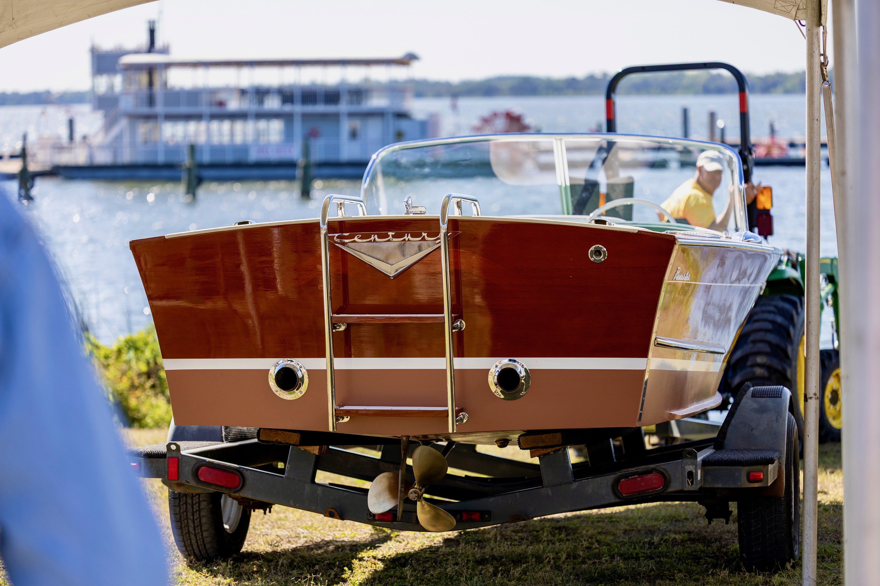 Holly Weber Nails The Pre Show On Lake Dora – Classic Boats | Woody Boater